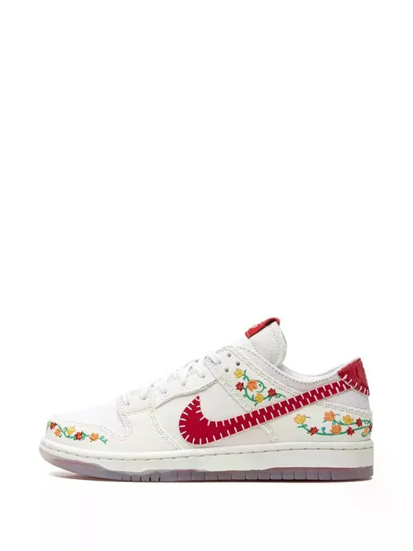 Nike Dunk Low N7 Sneakers