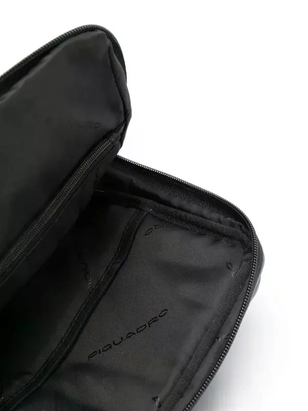 PIQUADRO Akron Leather Messenger Bag - Black