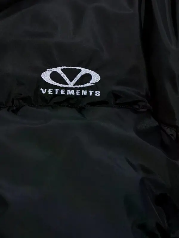 Vetements Logo-embroidered Puffer Jacket