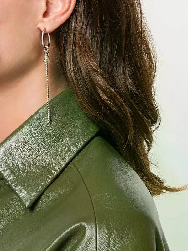 COUP DE COEUR Mismatched Chain Drop Hoop Earrings