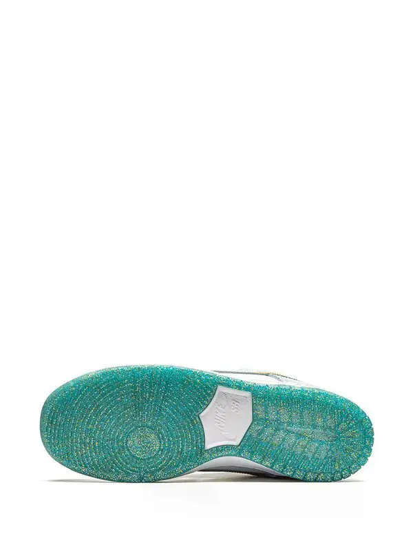 Nike X Sean Cliver Sb Dunk Low Holiday Special Sneakers