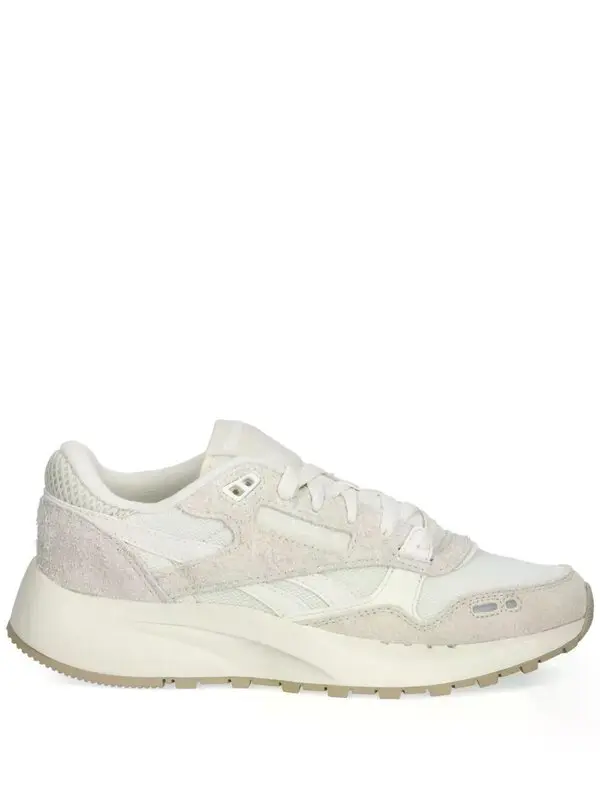 REEBOK 2400 Sneakers