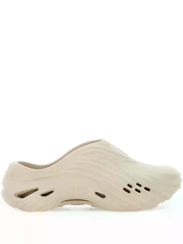 CROCS Echo Wave Sandals