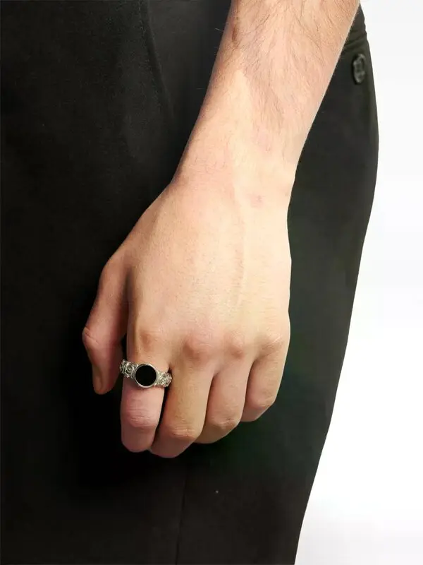 Emanuele Bicocchi Arabesque Engraved Chevalier Ring - Black