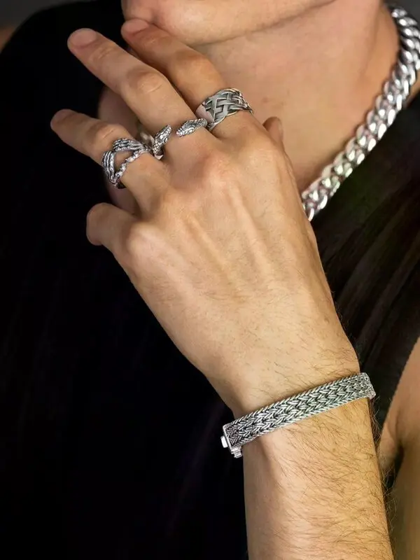 NIALAYA JEWELRY Vintage Skeleton Ring