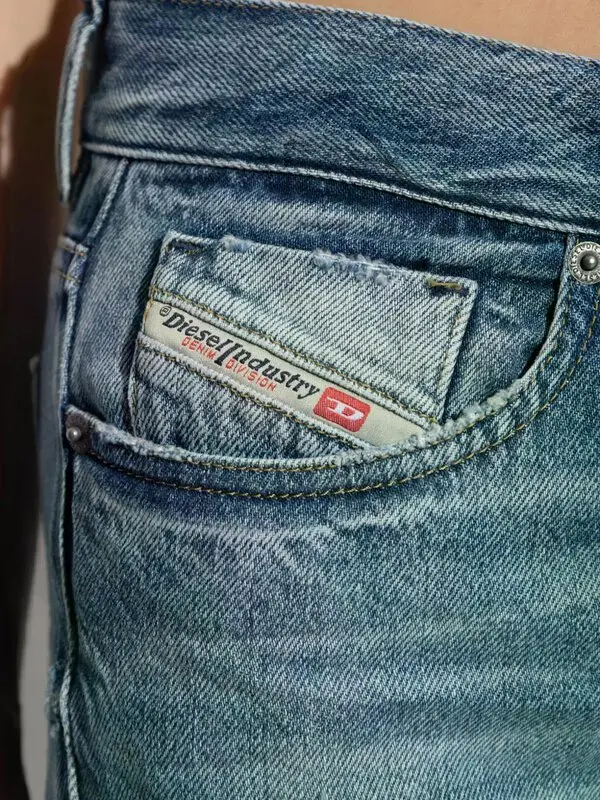 DIESEL® 1978 D-akemi Jeans