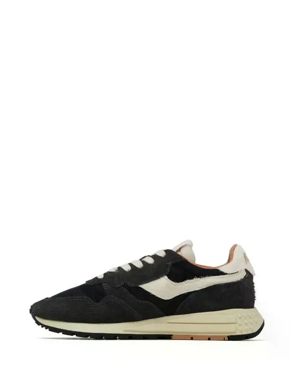 AUTRY Low-top Sneakers - Black