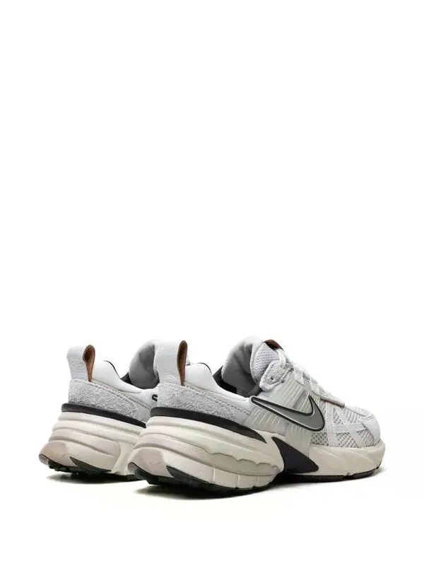Nike V2k Run Pure Platinum/chrome Sneakers