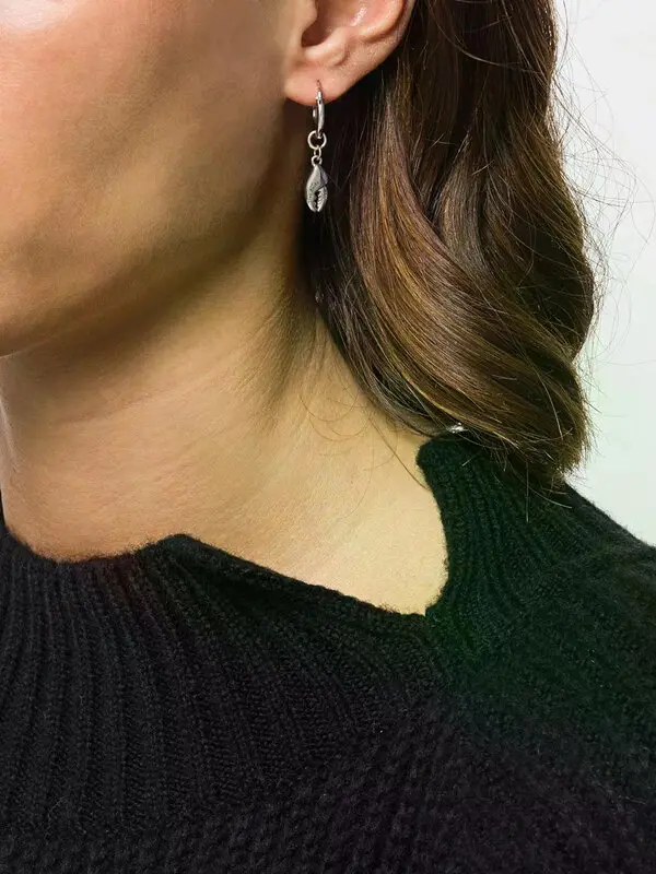 TRUE ROCKS Crab Claw Hoop Earring - Silver