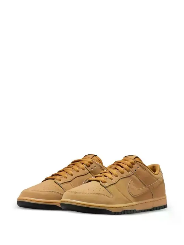 Nike Dunk Low Retro Se Sneakers