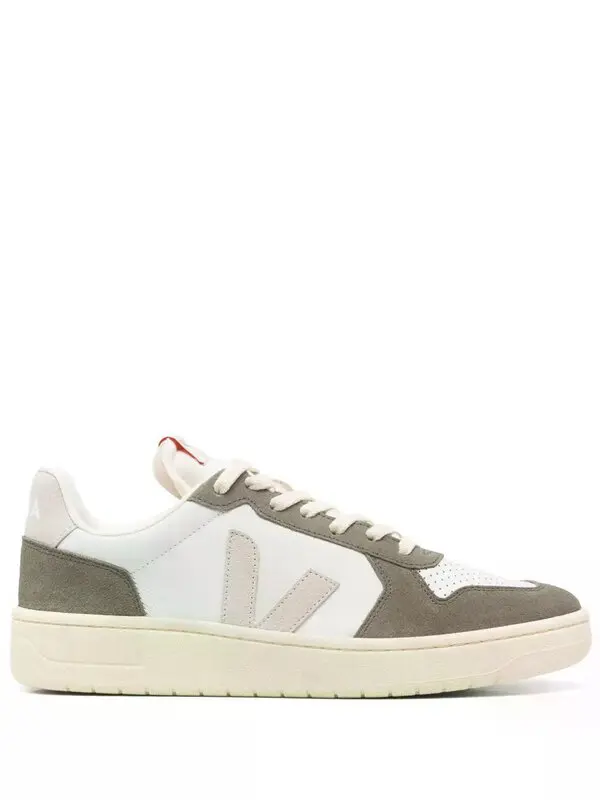 VEJA V-82 Sneakers