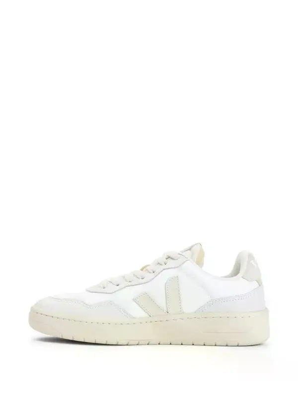 VEJA V-90 Sneakers - White