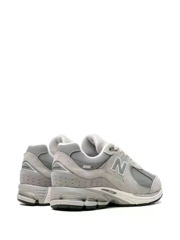 NEW BALANCE 2002rx Concrete Sneakers - Grey