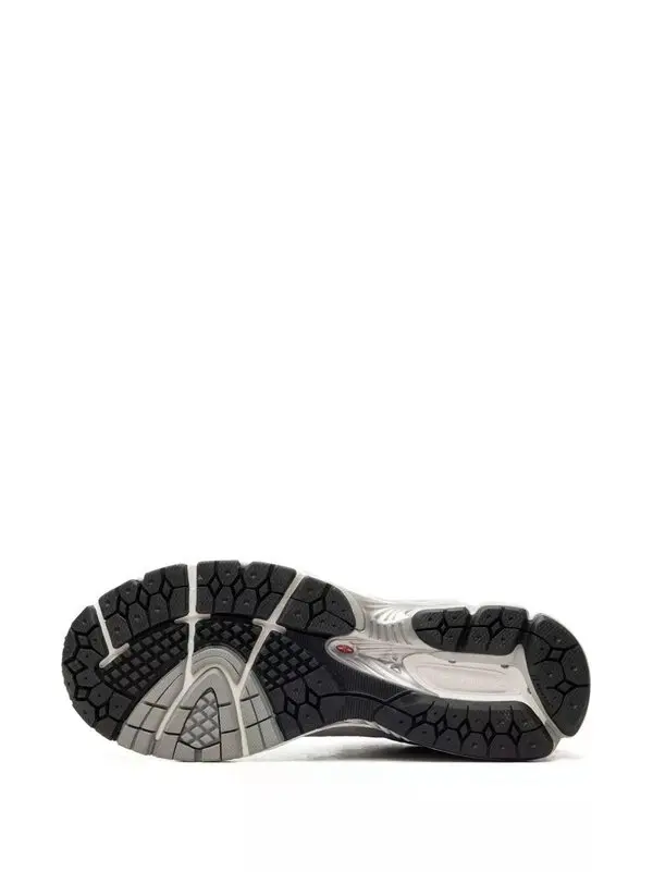 NEW BALANCE 2002rx Concrete Sneakers - Grey