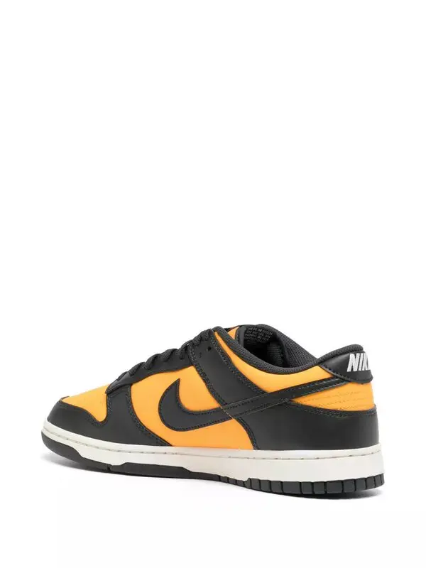 Nike Dunk Low Sneakers
