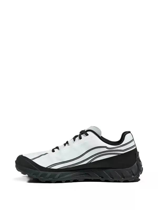 NORDA 002 Trail Sneakers