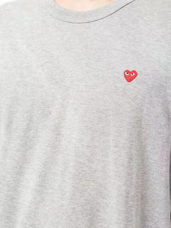 Play Comme Des Garcon Embroidered Heart T-shirt
