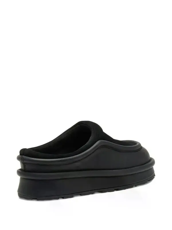 Axel Arigato Pillow Sculpted Slip-on Clogs - Black