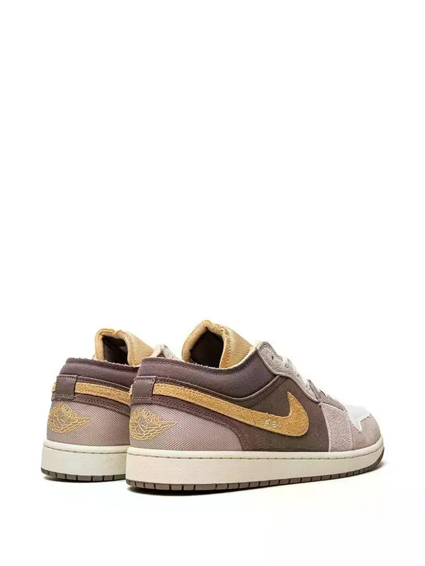 JORDAN Air 1 Low Se Craft Sneakers - Neutrals