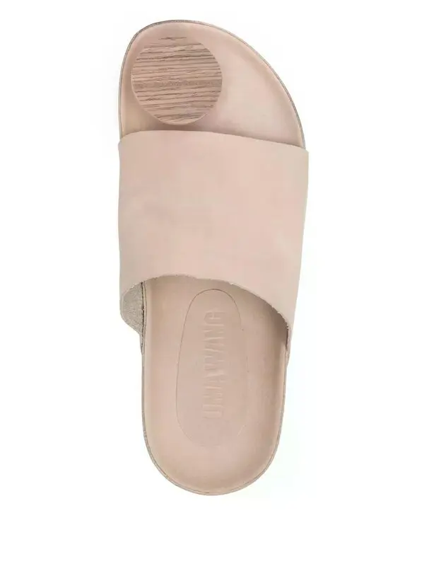 UMA WANG Round-toe Leather Flat Sandals - Neutrals