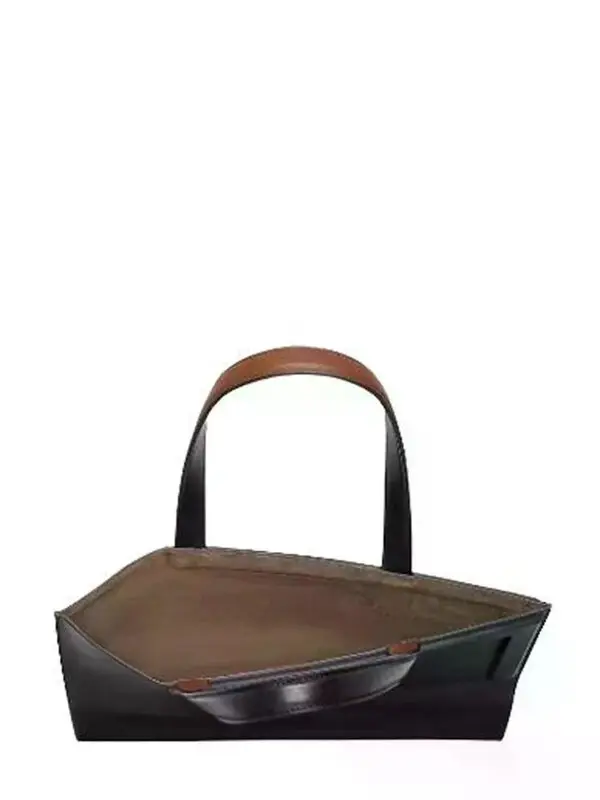 Fendi Flip Medium Shopper