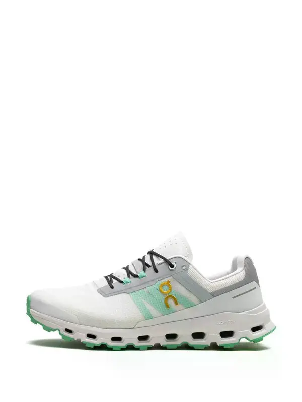On Cloudvista Low-top Sneakers - White