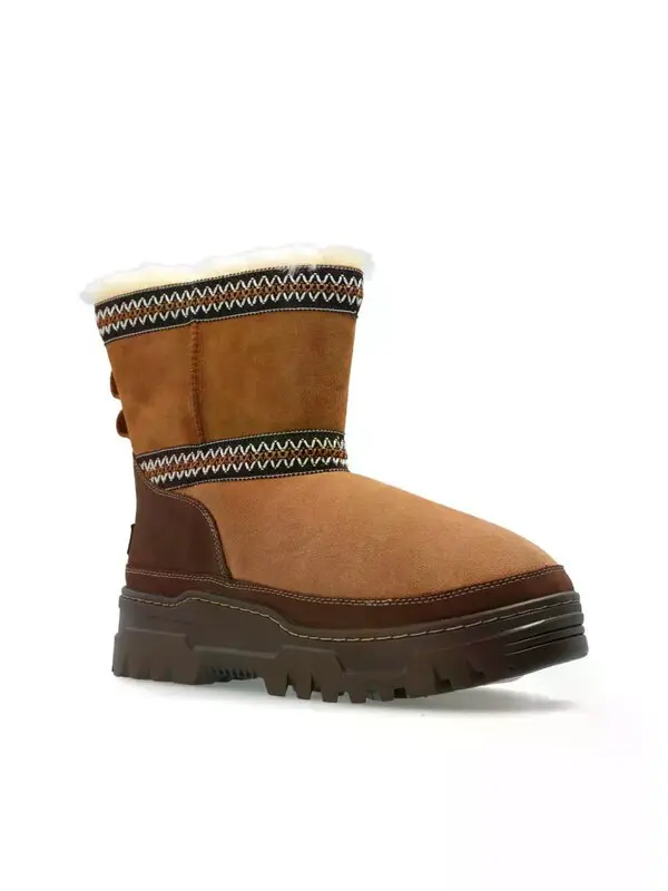 UGG Mini Trailgazer Boots