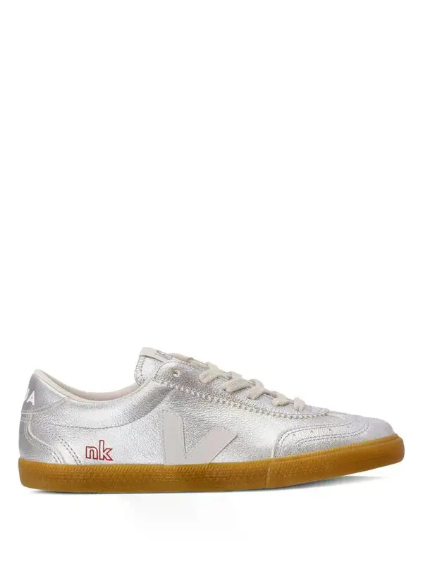 VEJA Volley Trainers