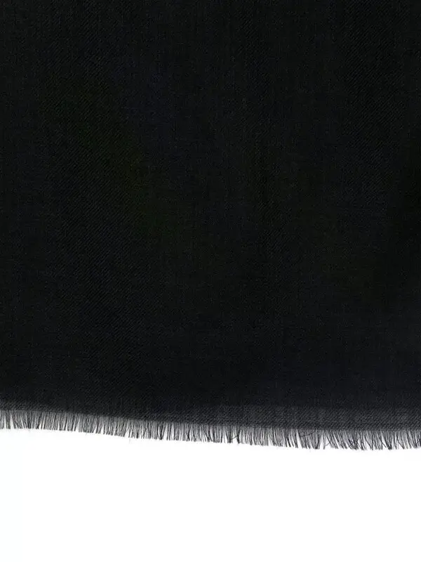 D4.0 Fringed Scarf - Black