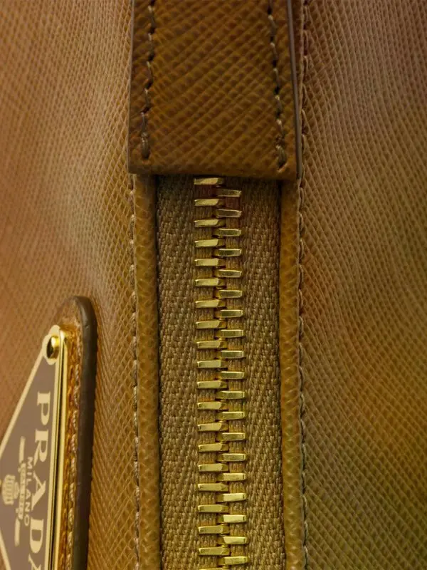 Prada Re-edition 2005 Saffiano Leather Bag - Brown