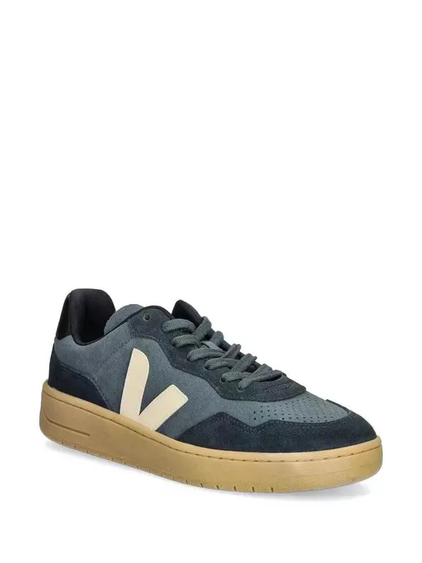 VEJA V-90 Trainers
