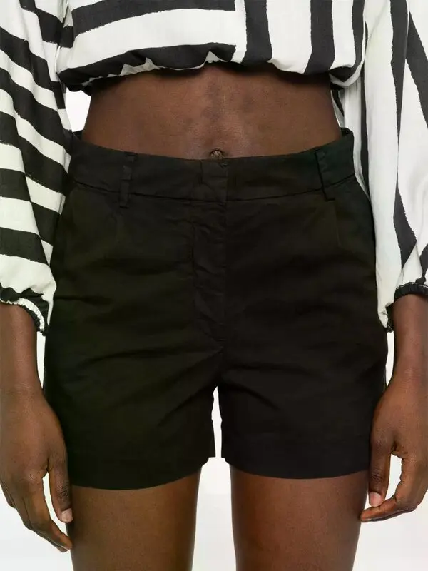 WHITE SAND Diane Shorts