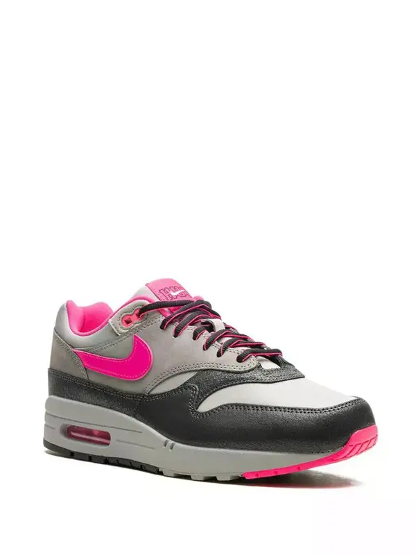 Nike Max 1 Sp "pink Pow" Sneakers - Grey