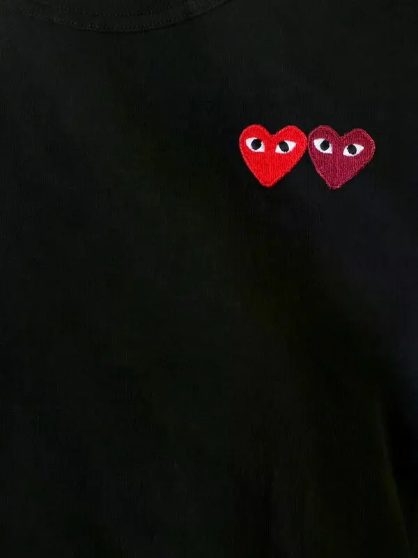 Play Comme Des Garcon Embroidered Heart T-shirt