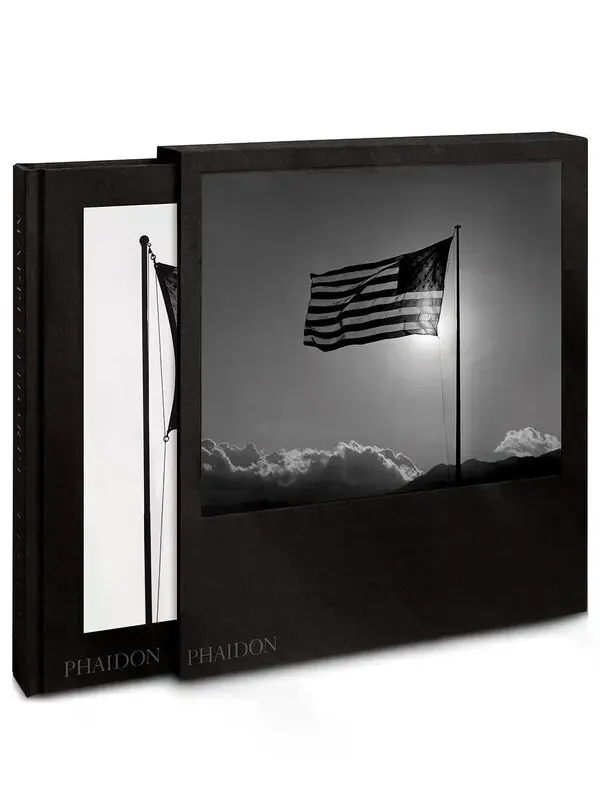 PHAIDON PRESS Robert Mapplethorpe - Black