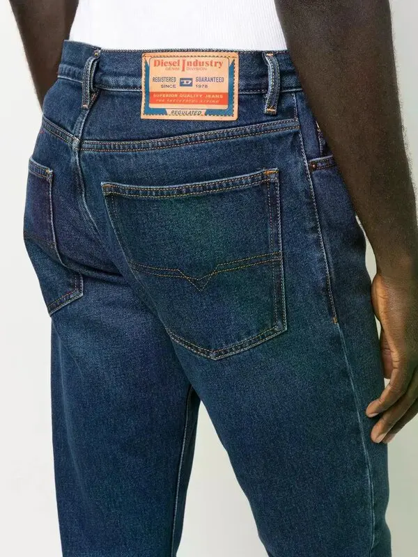 DIESEL® 1995 D-sark 007e6 Straight-leg Jeans - Blue