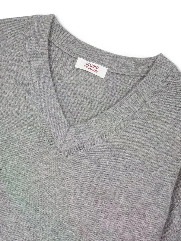 STUDIO TOMBOY V-neck Jumper - Grey