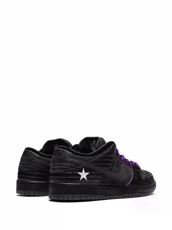 Nike X Familia Sb Dunk Low First Avenue Sneakers - Black