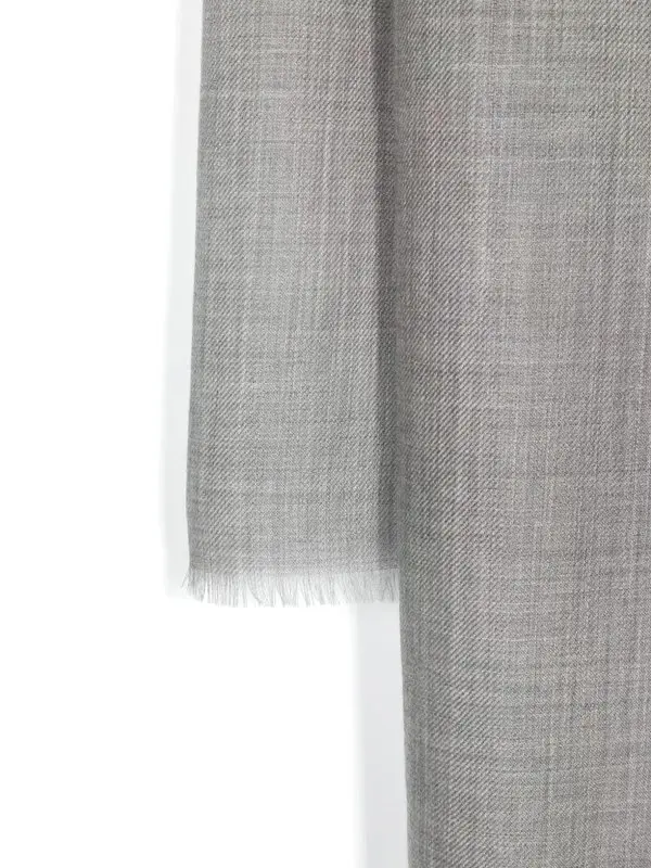 D4.0 Fringed Scarf - Grey