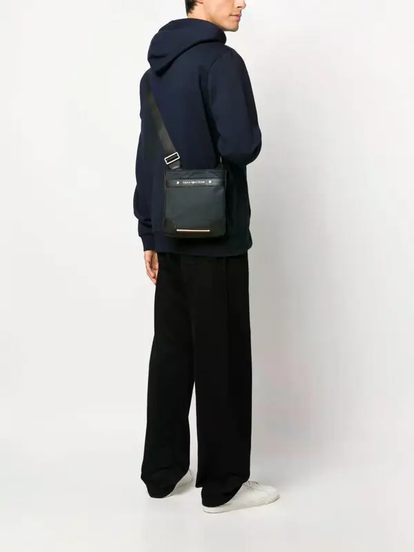 Tommy Hilfiger Logo-lettering Messenger Bag