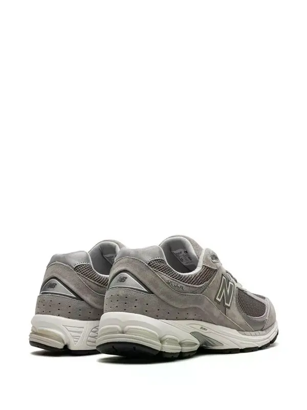 NEW BALANCE 2002r Sneakers
