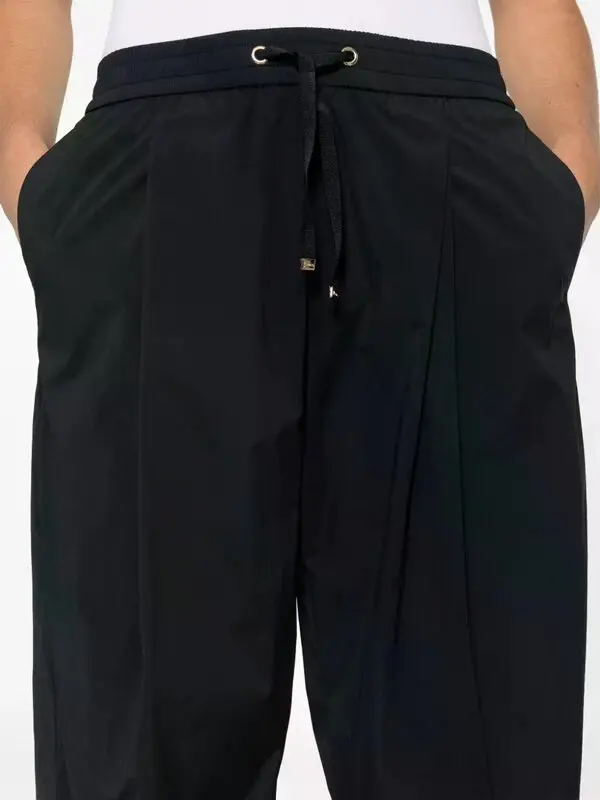 Herno Dart-detailing Trousers - Black