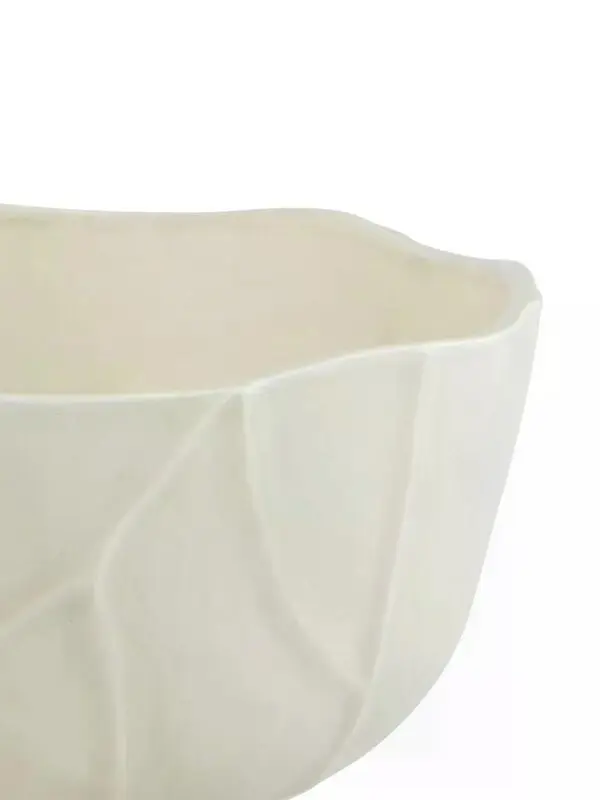 BORDALLO PINHEIRO Cloudy Butterflies' Salad Bowl