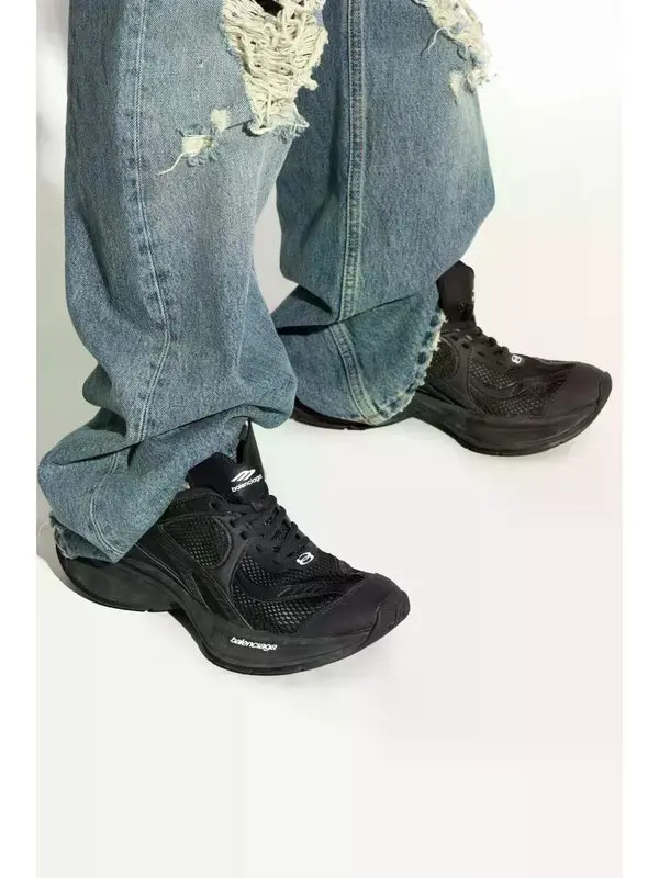 Balenciaga Logo-print Sneakers - Black