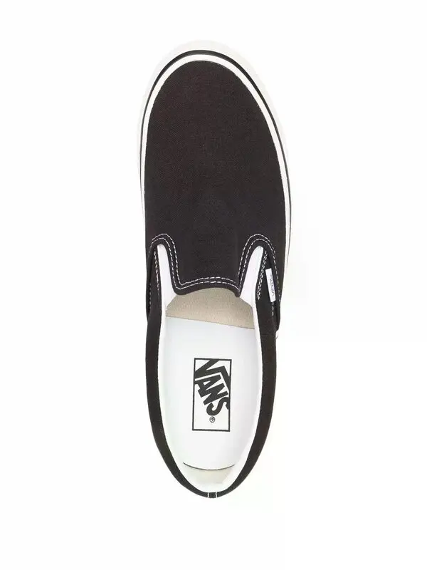 VANS Ua Slip-on Canvas Sneakers