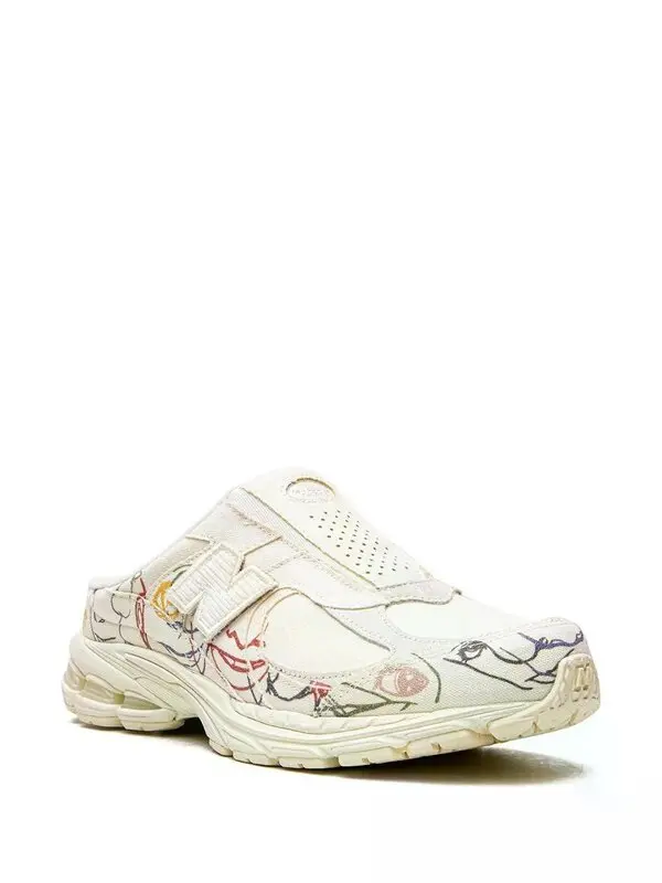NEW BALANCE X Bryant Giles 2002r Sneaker Mules