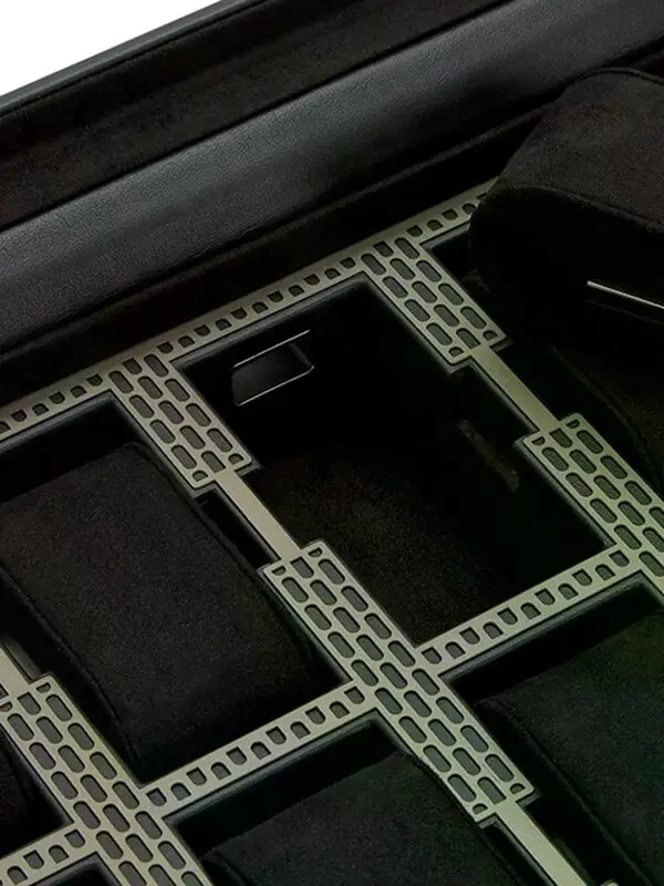 Wolf Axis 15-watch Box With Glass Top