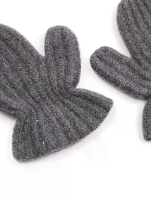 MAISON MARGIELA Ribbed-knit Gloves - Grey
