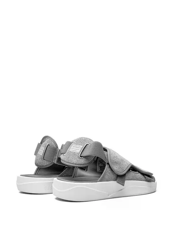 JORDAN Ls Cool Grey Slides - Silver