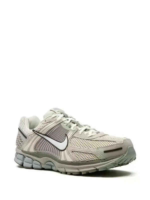 Nike Zoom Vomero 5 Sneakers - Grey